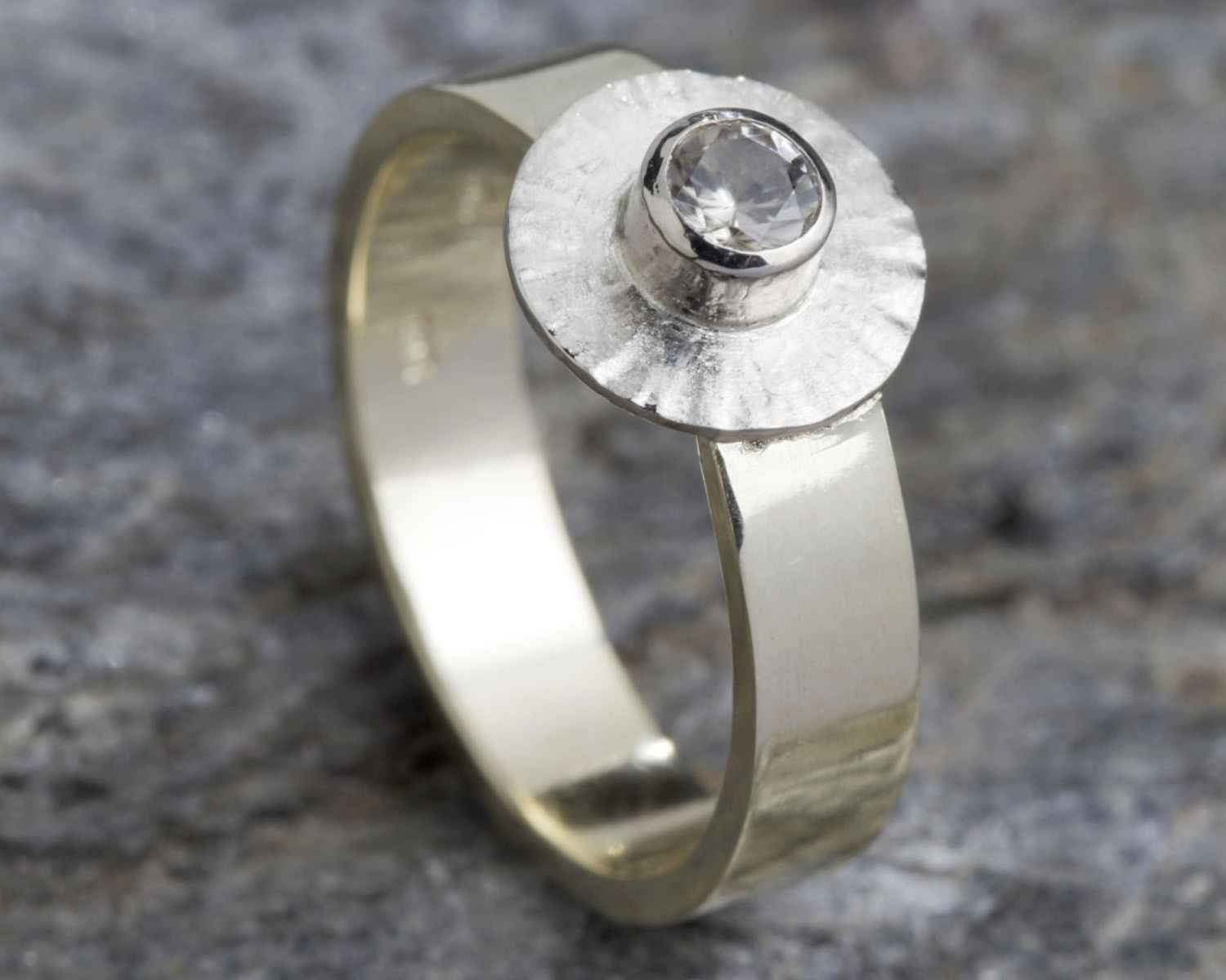 Gouden ringen van LYAM edelsmeden, unieke ontwerpen